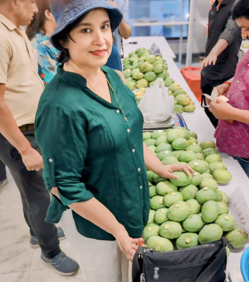 Renowned Author Taslima Nasreen Graces Delhi Haat’s Mango Mela – Delhi ...