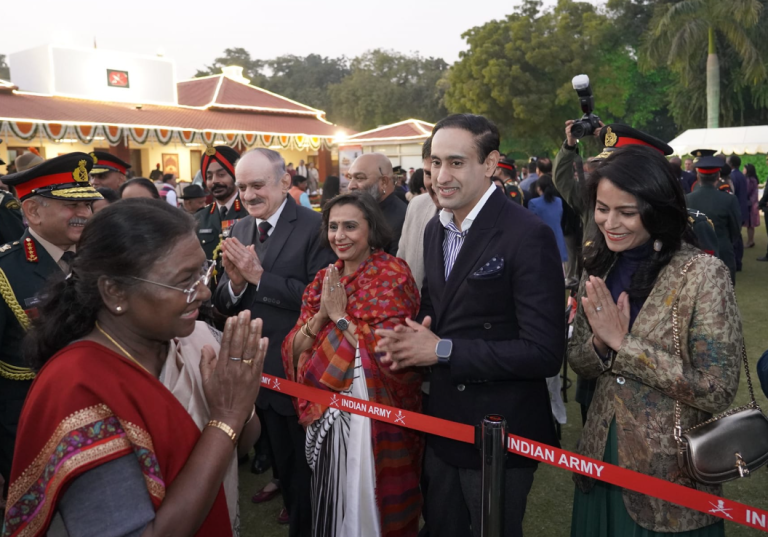President Murmu Attends ‘At Home’ Reception on the Eve of Vijay Diwas ...