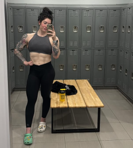 Natasha Aughey Gets Real: “My azZ is so out of shape ” Workout Post ...